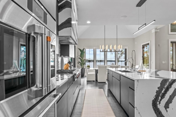 Luxurious Estate in Reynolds Lake Oconee Offering Panoramic Lake Views ...