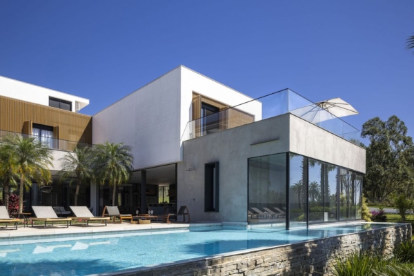 MSA House, Modern Design and Nature by Raiz Arquitetura