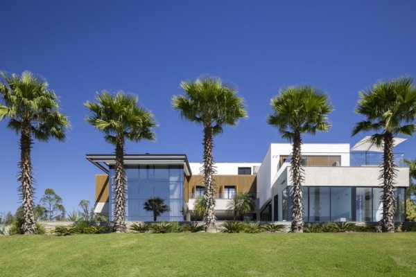 MSA House, Modern Design and Nature by Raiz Arquitetura