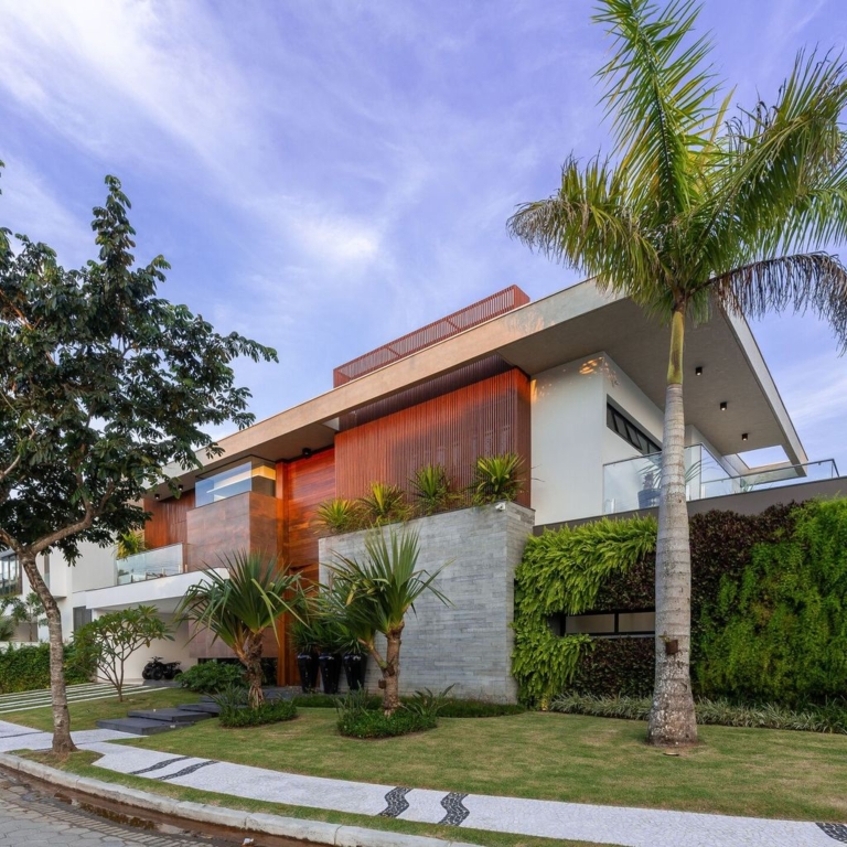 Prime House, A Coastal Retreat by Raiz Arquitetura