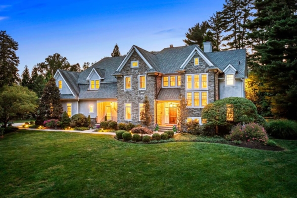Exceptional Devon Estate on a Private 1.87-Acre Lot with Beautiful ...