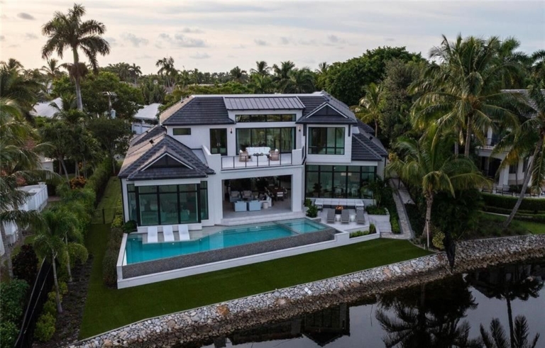 Magnificent $28 Million Waterfront Estate in Naples - A Masterpiece of ...