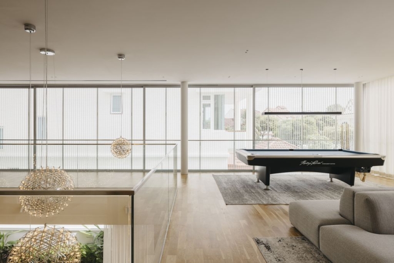 Screen House offers Modern Living by Ming Architects | Luxury Houses