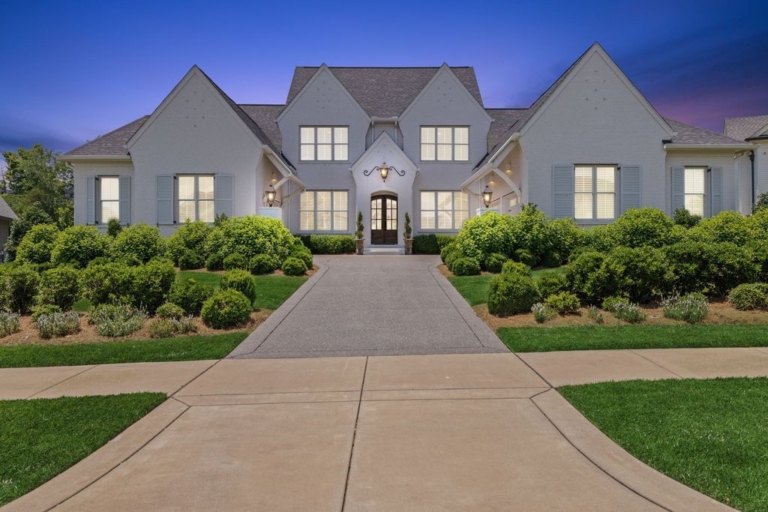 Timeless All-Brick Home by Legend Homes in Tennessee Priced at $2.525 ...