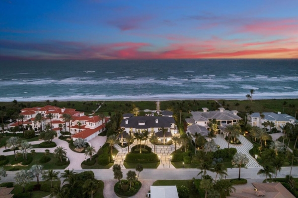 $30 Million Luxurious Oceanfront Estate Via del Mar with 140 Feet of ...