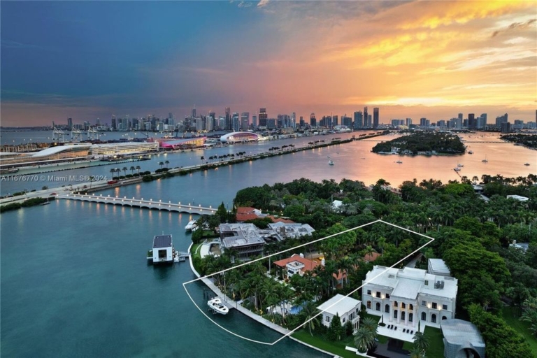 $54 Million Luxurious Waterfront Estate on Miami Beach's Prestigious ...