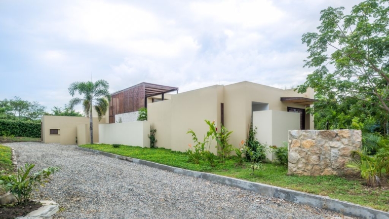 LOMA House by David Macias Arquitectura & Urbanismo | Luxury Houses