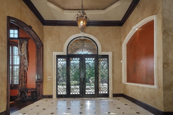 A Private Oasis: Custom-Built Home on Expansive 6 Acres in Magnolia ...