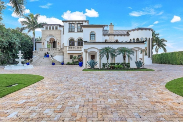 Luxurious Waterfront Estate on Marco Island with Roberts Bay Views ...