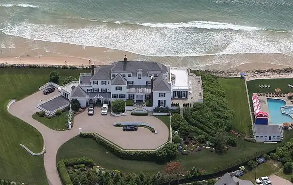 Taylor Swift’s Real Estate Portfolio – Inside Her $100M Luxury Homes