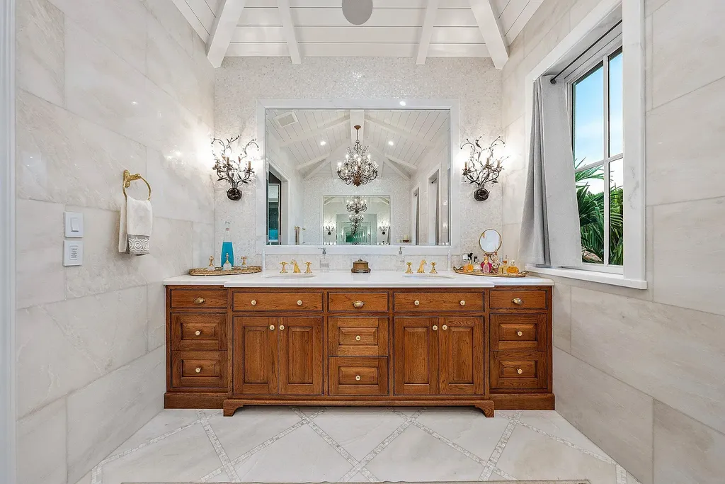 518 Harbor Court – $11M Luxurious Beach-Access Villa With Stunning ...