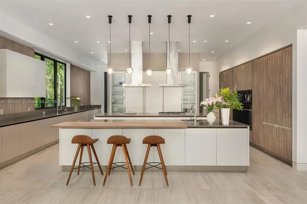 540 Leucadendra Dr Coral Gables – $39.5M Waterfront Luxury Estate with ...