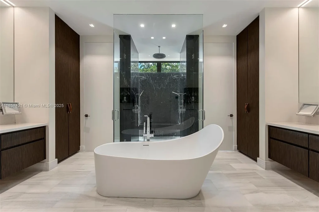 540 Leucadendra Dr Coral Gables – $39.5M Waterfront Luxury Estate with ...