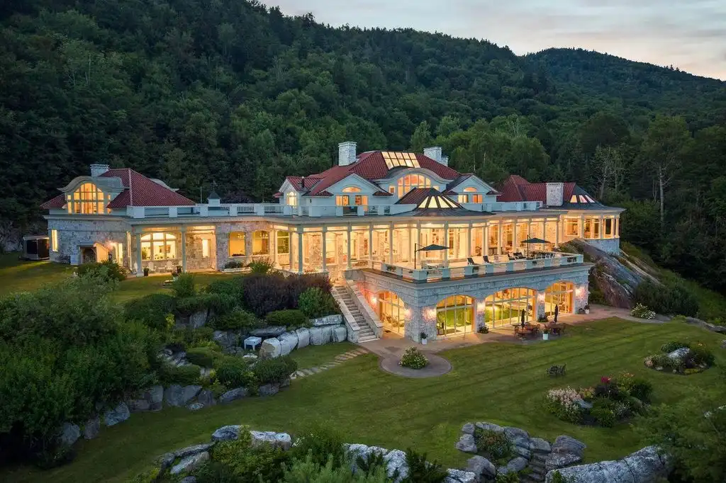 Extraordinary Estate at 189 Upper Springs Road, Vermont: ‘Above the ...
