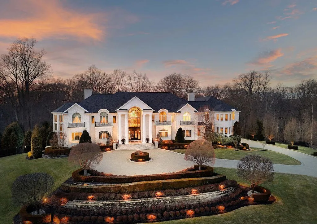 19 Embry Farm Road: An Exceptional New Jersey Estate Exuding Opulence ...