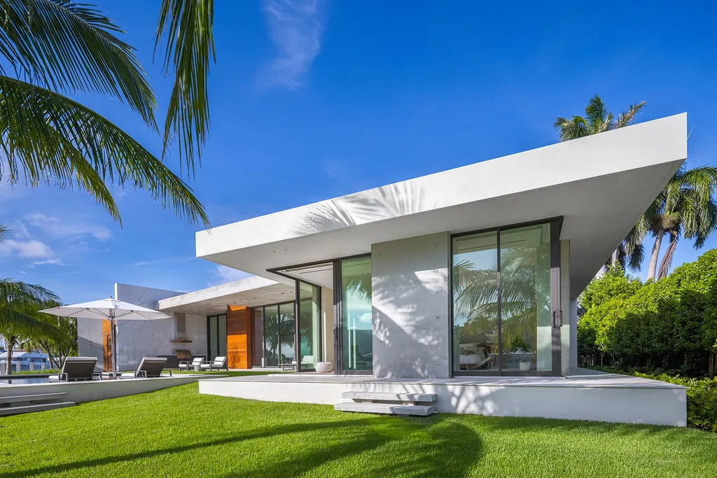 FT Lauderdale Residence by Choeff Levy Fischman, A Refined Waterfront ...