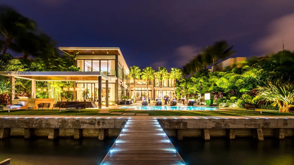 North Bay Road Residence by Kobi Karp, A Modern Waterfront Sanctuary on ...